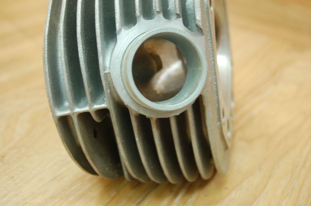 BMW r100/7 1 250 226 Cylinder Head Left/CYLINDERHEAD Genuine NEW NOS ...